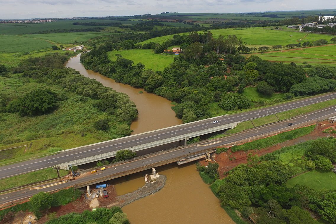 Ponte sobre o Rio Jaguari vai ser liberada até o fim do mês - TV Jaguari