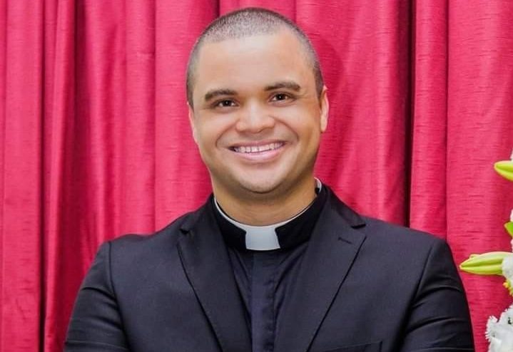 Tiago Moreira da Silva: conheça o novo padre da Paróquia São Benedito ...