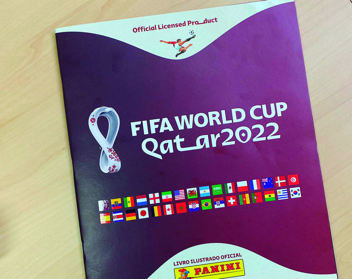Álbum da Copa: preço dos pacotes de adesivos dificulta para completar ...