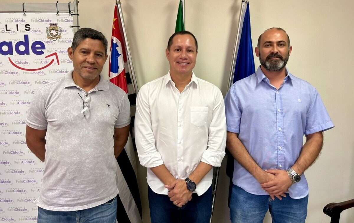 Fernando Aparecido Costa assume como novo Secretário Municipal de ... Fernando Aparecido Costa assume como novo Secretário Municipal de ...